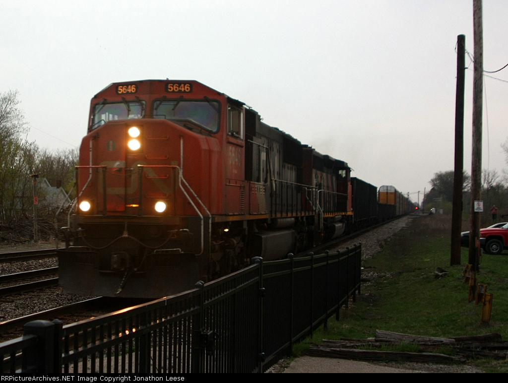 CN 5646 westbound
